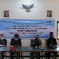 Indonesia Re salurkan 500 paket sembako kepada warga Cisarua | Indonesia Re